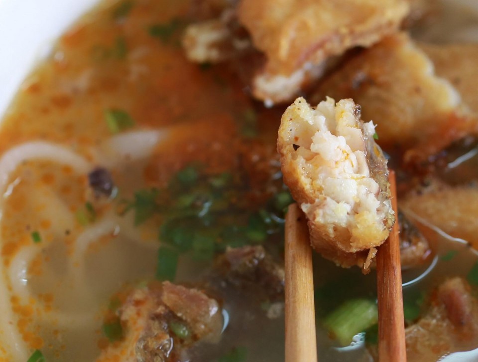 Xì xụp tô bánh canh cá lóc "thơm nức mũi" giữa phố núi Đà Lạt